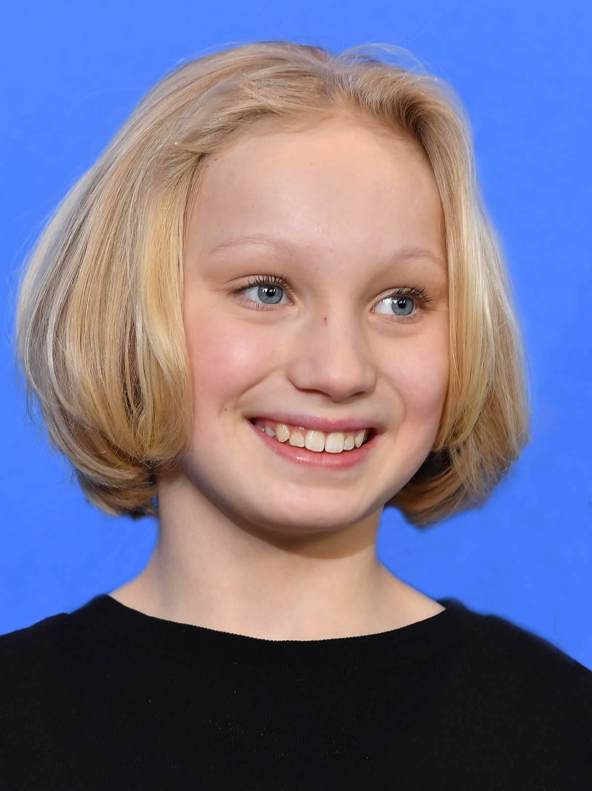 Nominee Profile 2021: Helena Zengel, “News of the World” - Golden Globes