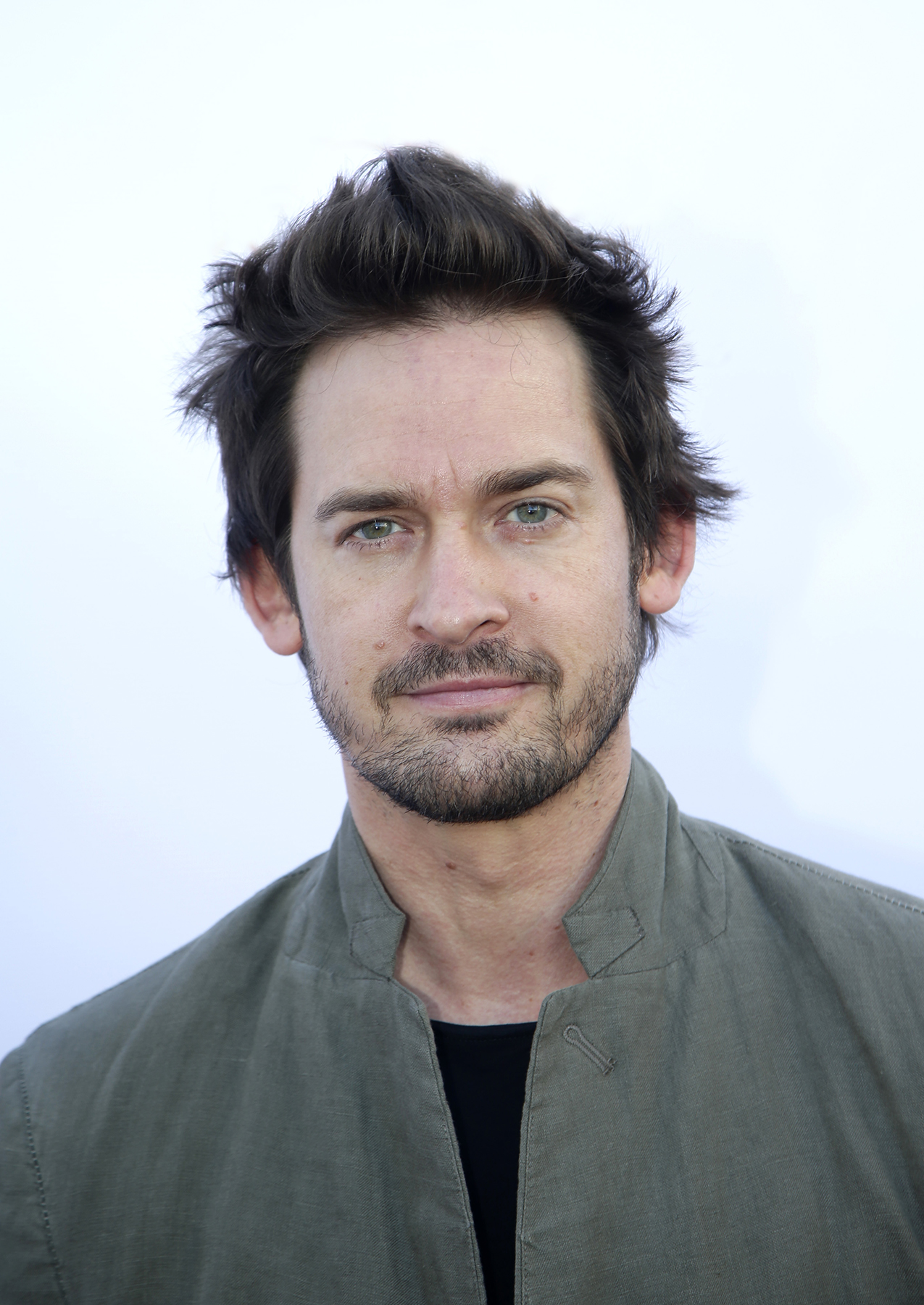 Will Kemp on “A Christmas Waltz” - Golden Globes